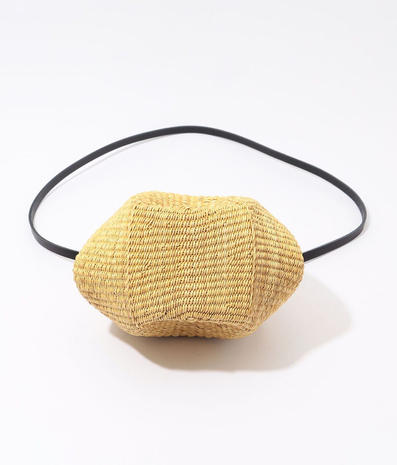 INES BRESSAND MINI SHELL Sculptural ショルダーバッグ INES BRESSAND MINI SHELL Sculptural ショルダーバッグ